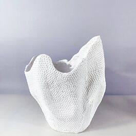 CREATIVE WHITE DECORATIVE MODERN RESIN VASE